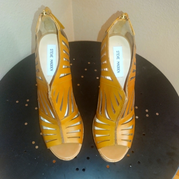 Steve Madden | Shoes | Steve Madden Wiggles Cognac Shoes Wedges ...